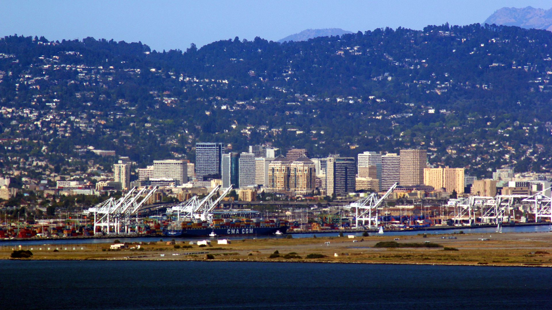 Moving from Oakland out of State | Cost & Long Distance Guide